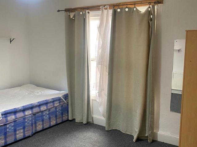 Room at Mivart Street, Bristol