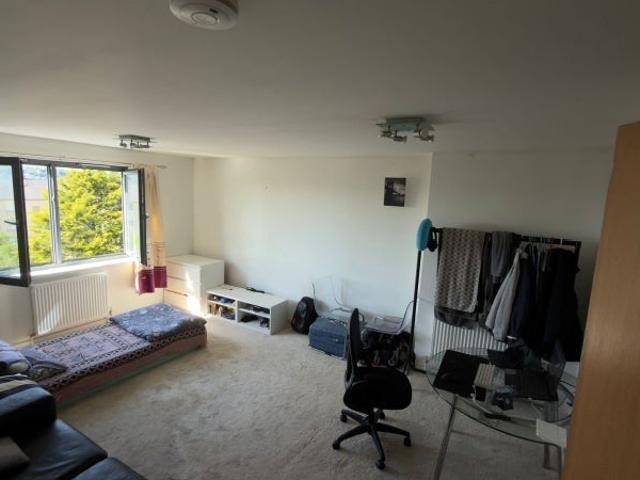 Room at Moat Terrace, City of Edinburgh