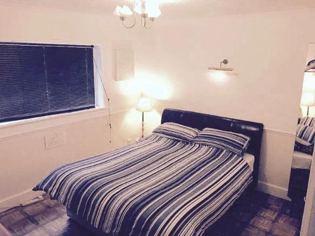 Room at Mogden Lane, Greater London
