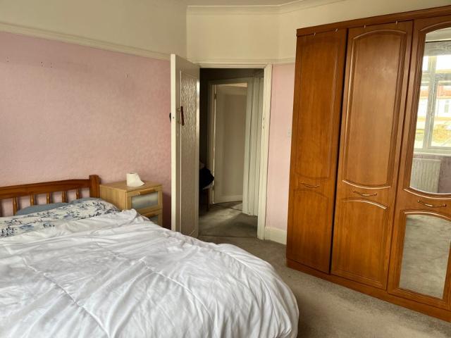 Room at Moffat Road, Greater London