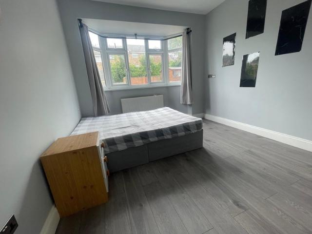 Room at Moordown, Greater London