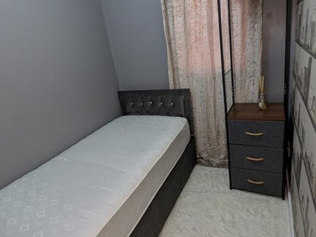 Room at Moore Street, Gateshead