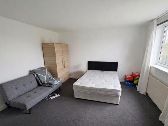Room at Moore Walk, Greater London