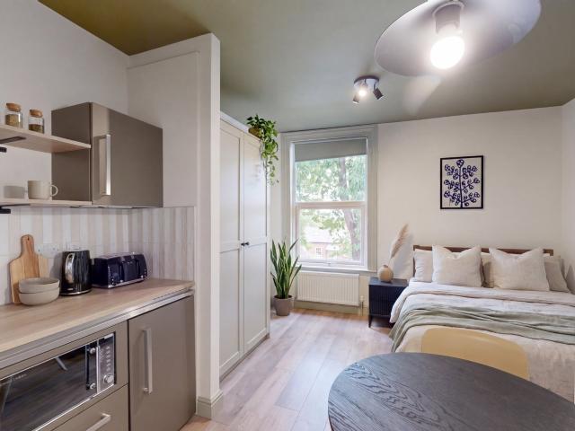 Room at Moorland Road, Leeds