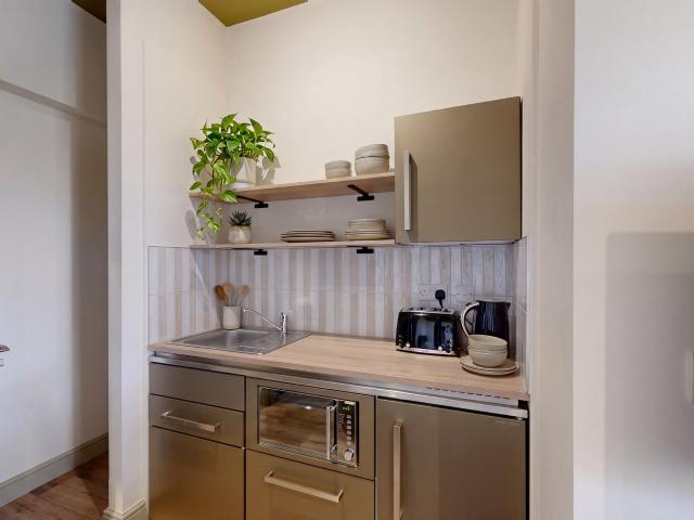 Room at Moorland Road, Leeds