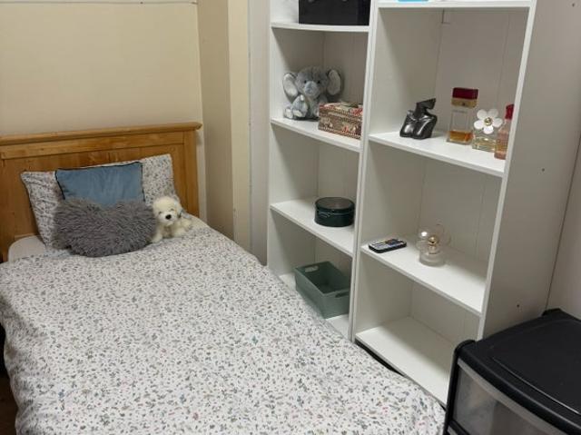 Room at Moorside Road, Greater London