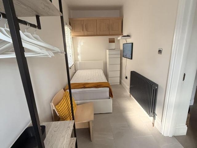 Room at Moorside Road, Greater London