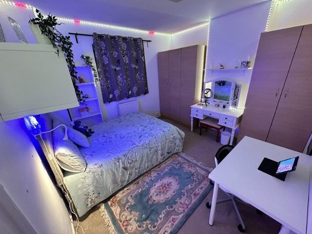 Room at Moorside Road, Greater London