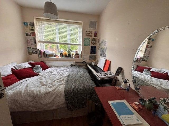 Room at Monclar Road, Greater London