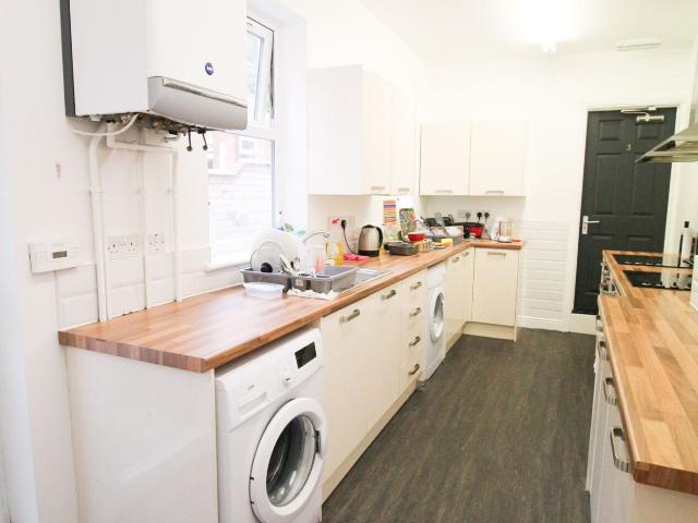 Room at Monks Road, Lincoln