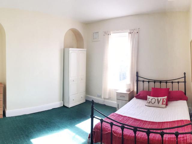 Room at Monks Road, Lincoln