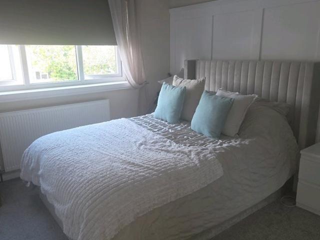 Room at Monkswick Road, Harlow