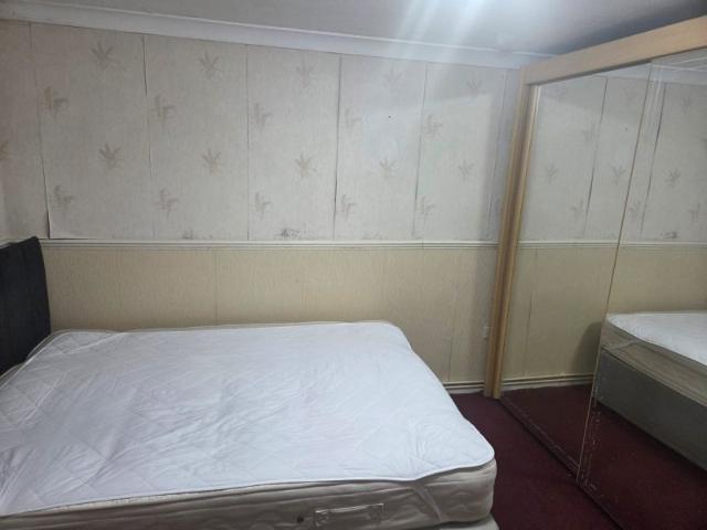 Room at Monkswick Road, Harlow