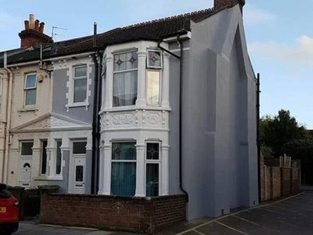 Room at Montague Road, Portsmouth