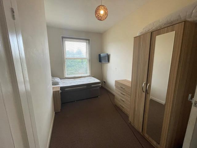 Room at Montague Road, Portsmouth