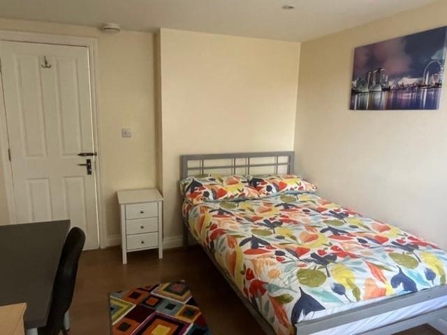 Room at Montern Road, Greater London