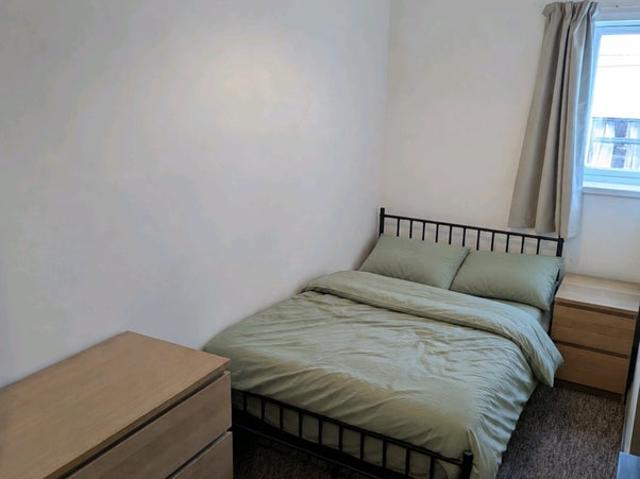 Room at Montgomery Street, Bristol