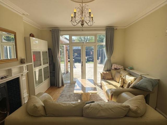 Room at Montpelier Avenue, Greater London
