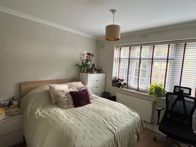 Room at Moscow Road, City of Westminster