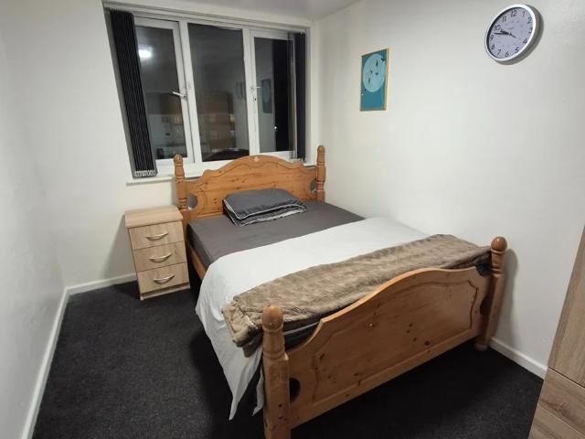 Room at Moseley Road, Birmingham