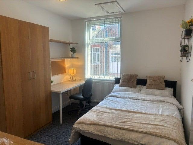 Room at Moseley Road, Manchester