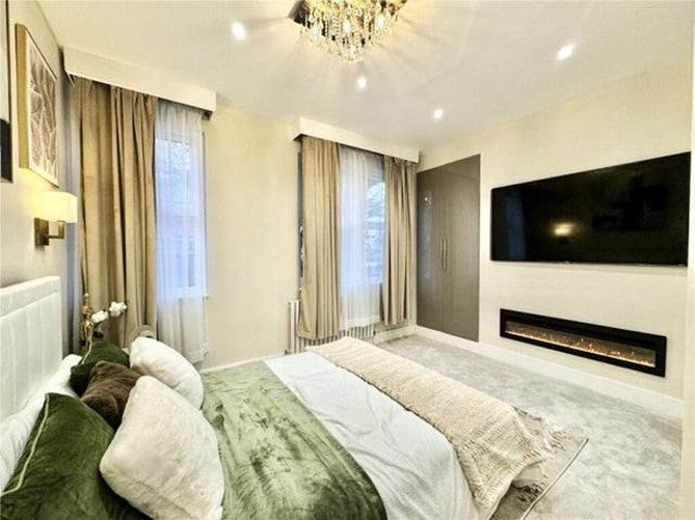Room at Moss Lane, Liverpool