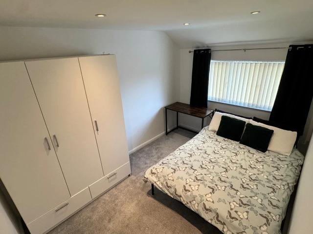 Room at Mossbank Avenue, Luton