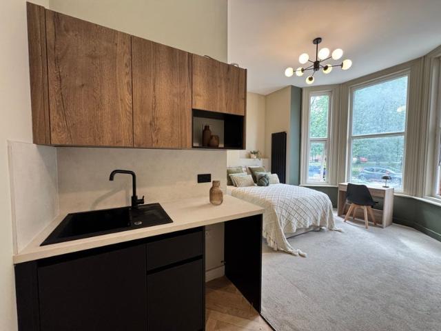 Room at Mossley Road, Tameside