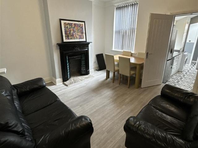 Room at Mostyn Road, Birmingham