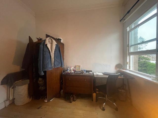 Room at Morningside Road, City of Edinburgh