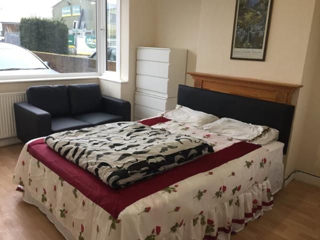 Room at Morden Road, Greater London