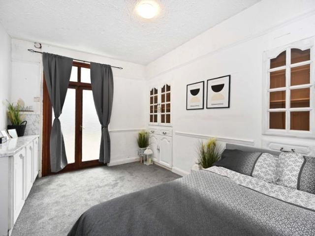 Room at Morden Road, Greater London