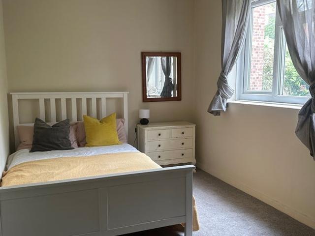 Room at Moreton Close, Greater London