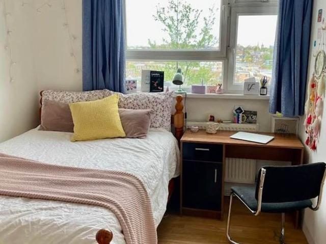 Room at Moreland Street, Greater London