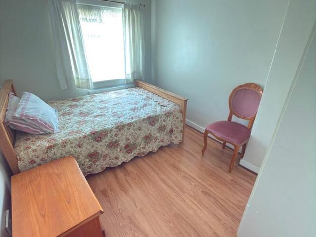 Room at Morland Road, Greater London