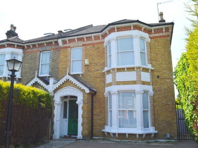 Room at Morland Road, Greater London