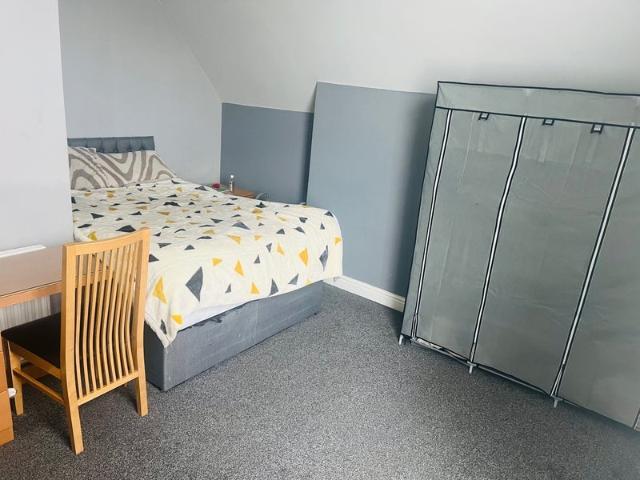 Room at Morley Street, Atherton