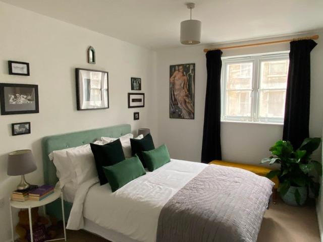 Room at Morrish Road, Greater London