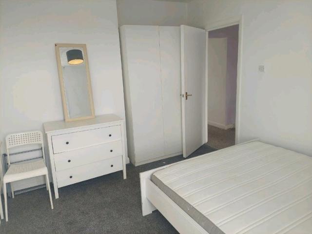 Room at Morrish Road, Greater London