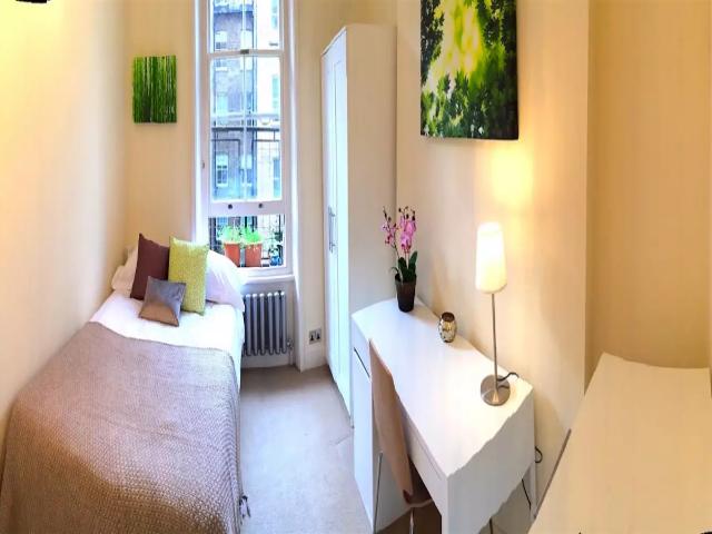 Room at Morshead Road, City of Westminster