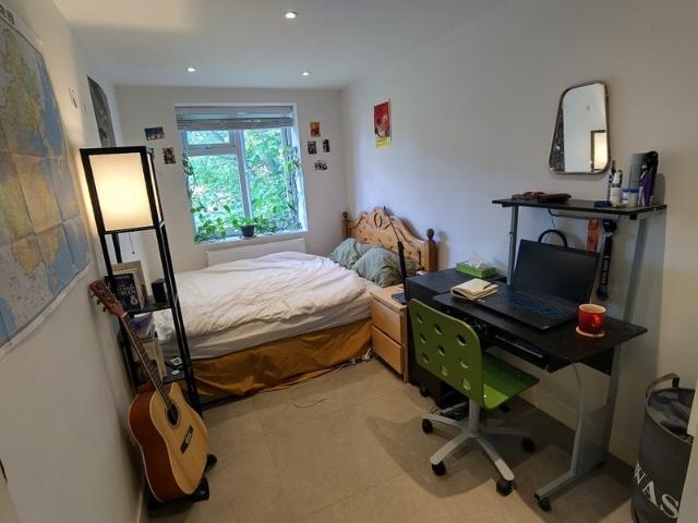 Room at Mortham Street, Greater London