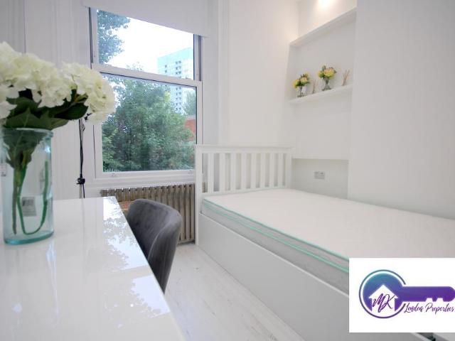 Room at Mortimer Crescent, Greater London