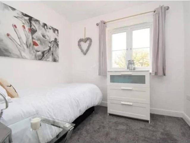 Room at Mortimer Gardens, Colchester