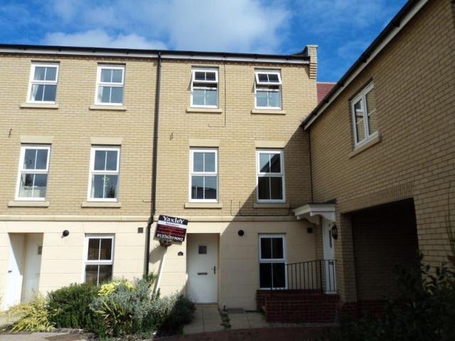 Room at Mortimer Way, Witham