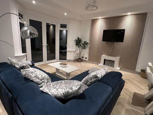 Room at Motcombe Road, Poole