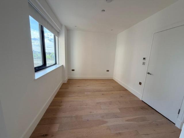 Room at Mote Road, Maidstone