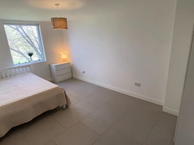 Room at Motley Street, Greater London