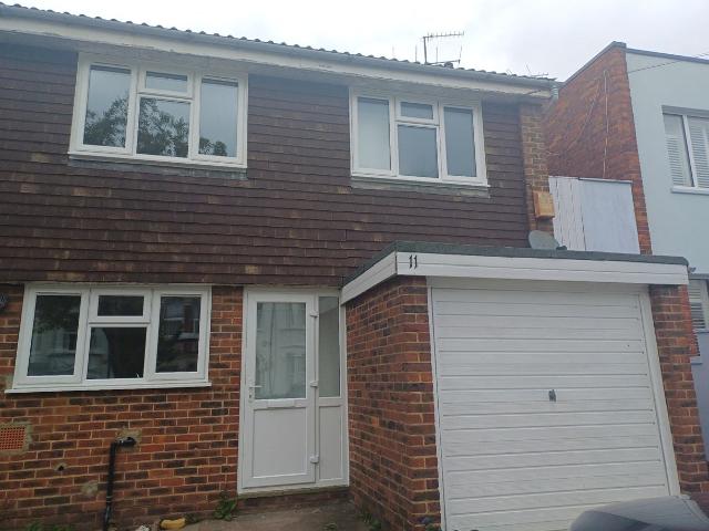 Room at Mount Ephraim Lane, Greater London