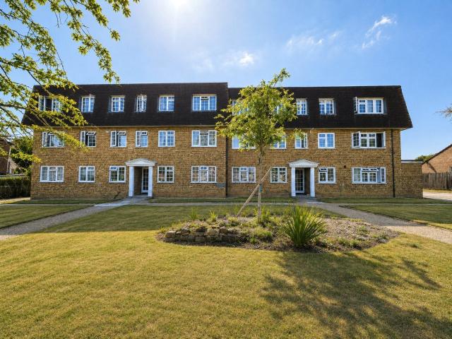 Room at Mount Hermon Road, Woking