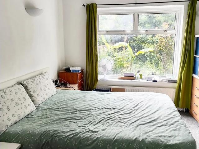Room at Mount Park Crescent, Greater London